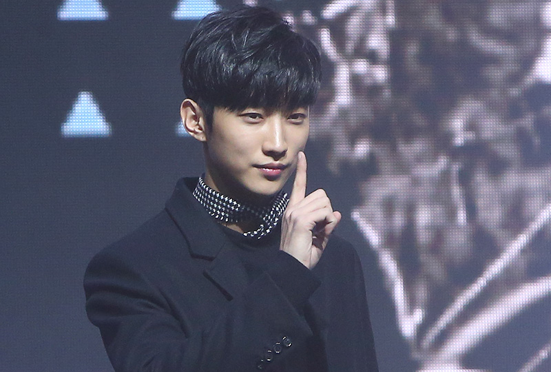 B1A4 진영, “SNL8 영상 다시 보니 팬들이 걱정할 것 같아” - 민중의소리