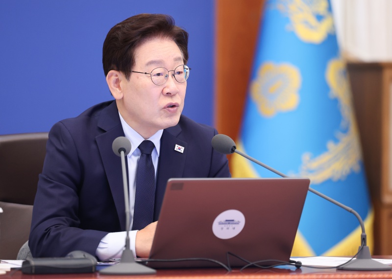 이 대통령, 투표 독려 비난한 국힘 겨냥 “선생님 찾아가 의논해 보셔라” - 민중의소리